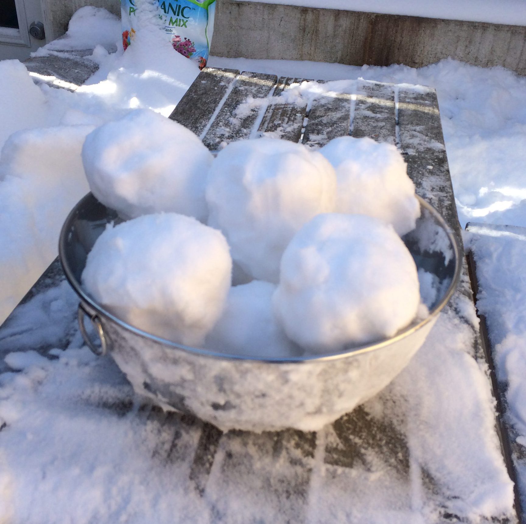 Wow-To: Indoor Snowballs - Tinkercast